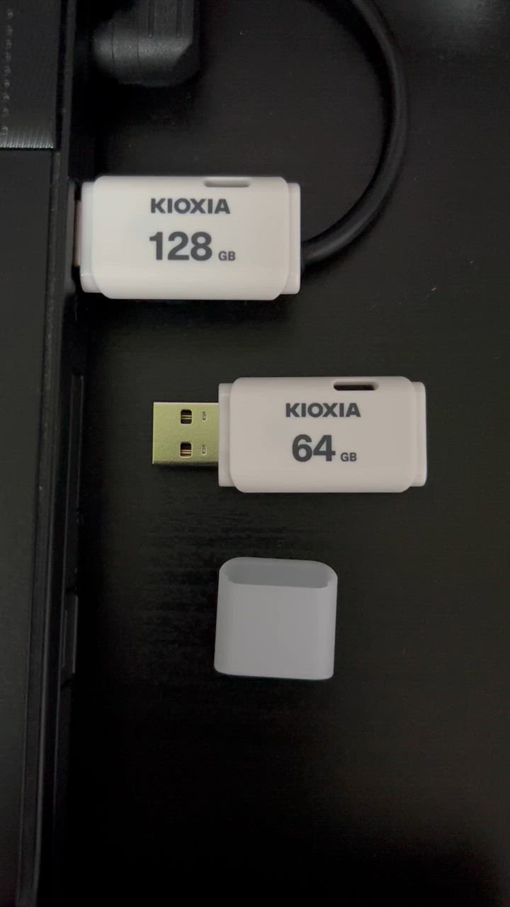 TransMemory（東芝） 64GB USBメモリ USB2.0 KIOXIA キオクシア TransMemory U202 キャップ式 ホワイト 海外リテール LU202W064GG4 ...