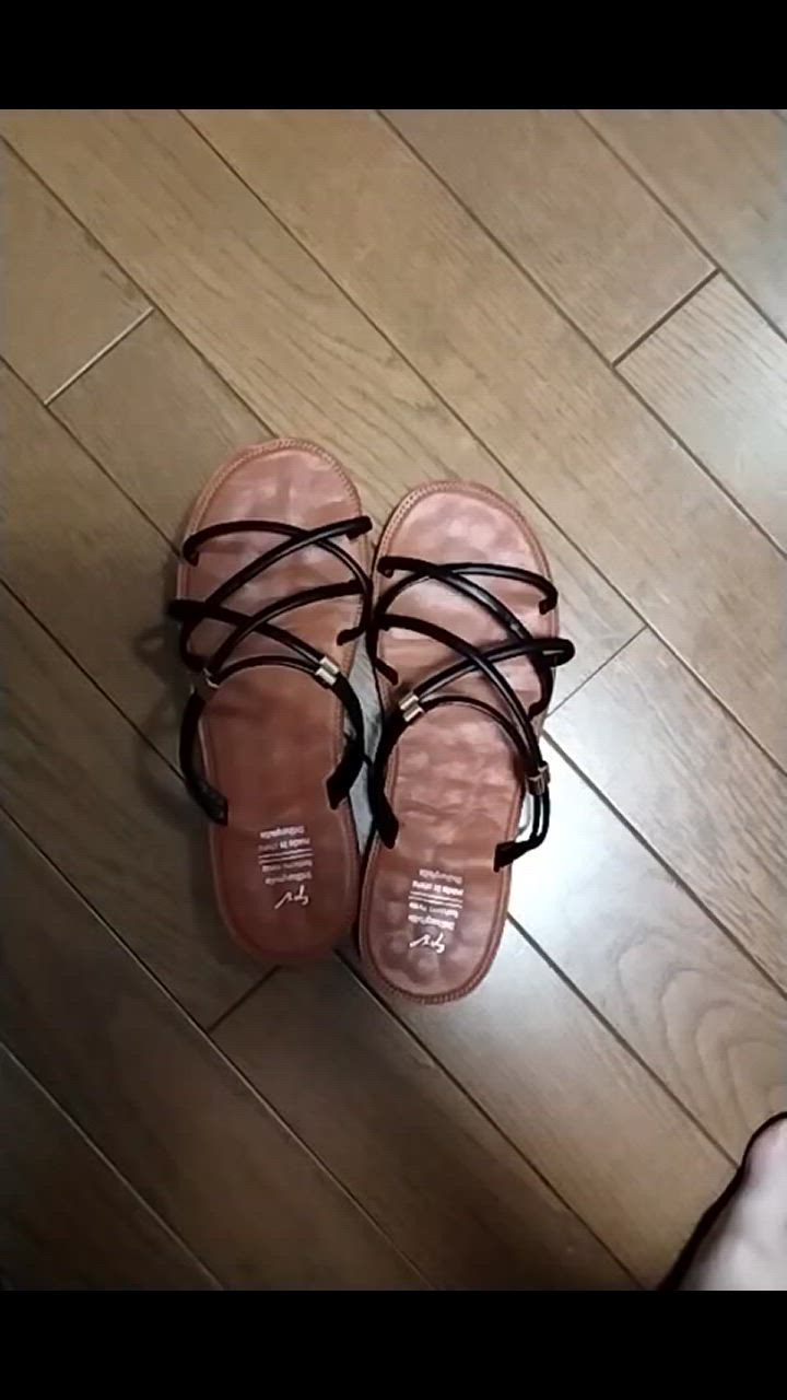 uricca 「845円 3点購入クーポンで」 サンダル レディース 春 夏 黒 おしゃれ フラット ベルト ストラップ ナロー オープントゥ シューズ [郵3]^bo-899 ...