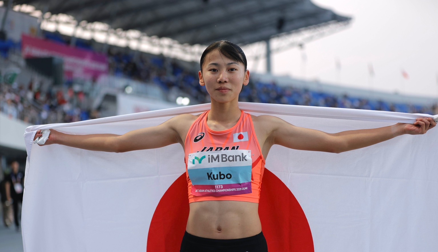 【動画】【クミ2025 アジア選手権】女子800m 銀メダリスト 久保凛（東大阪大学敬愛高校）が帰国！ - スポーツナビ「日本陸上競技連盟（JAAF）」